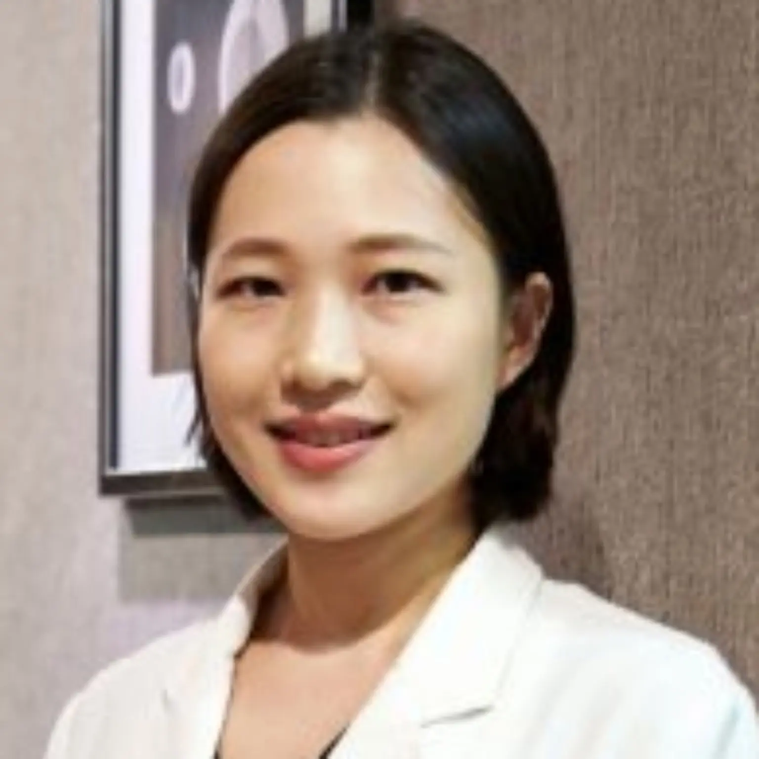 Dr. Minji Kim | MIN Clinic